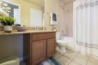 Clover Ridge East Apartments | Palatine, IL Apartments